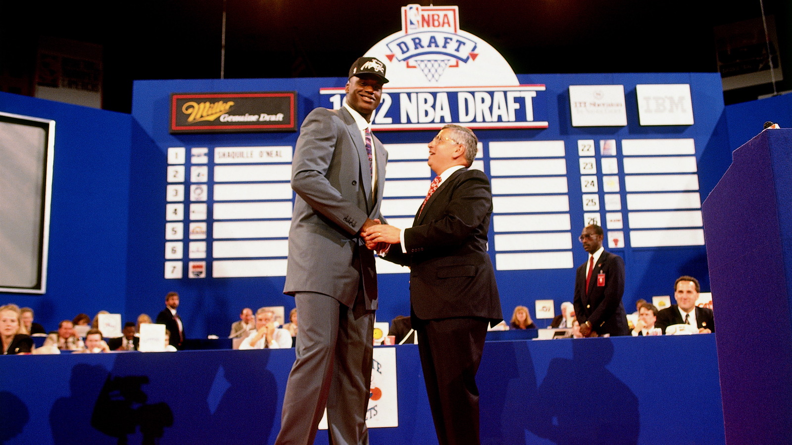 Orlando Magic fica com Shaquille O’Neal no draft – efemérides do éfemello